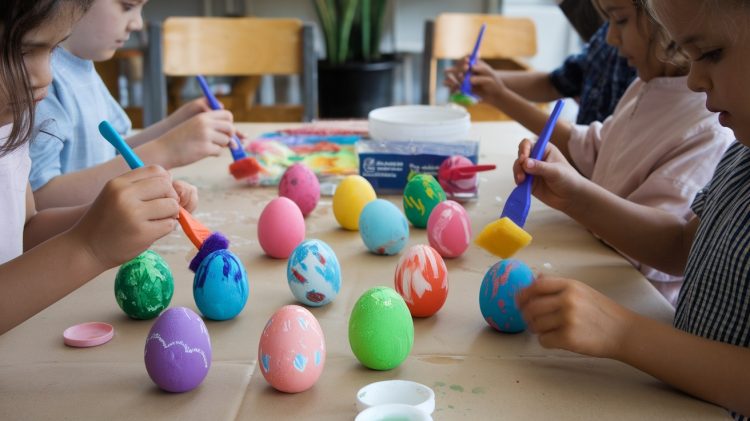 31 Fun Easter Egg Art Project Decorating Ideas for Kids